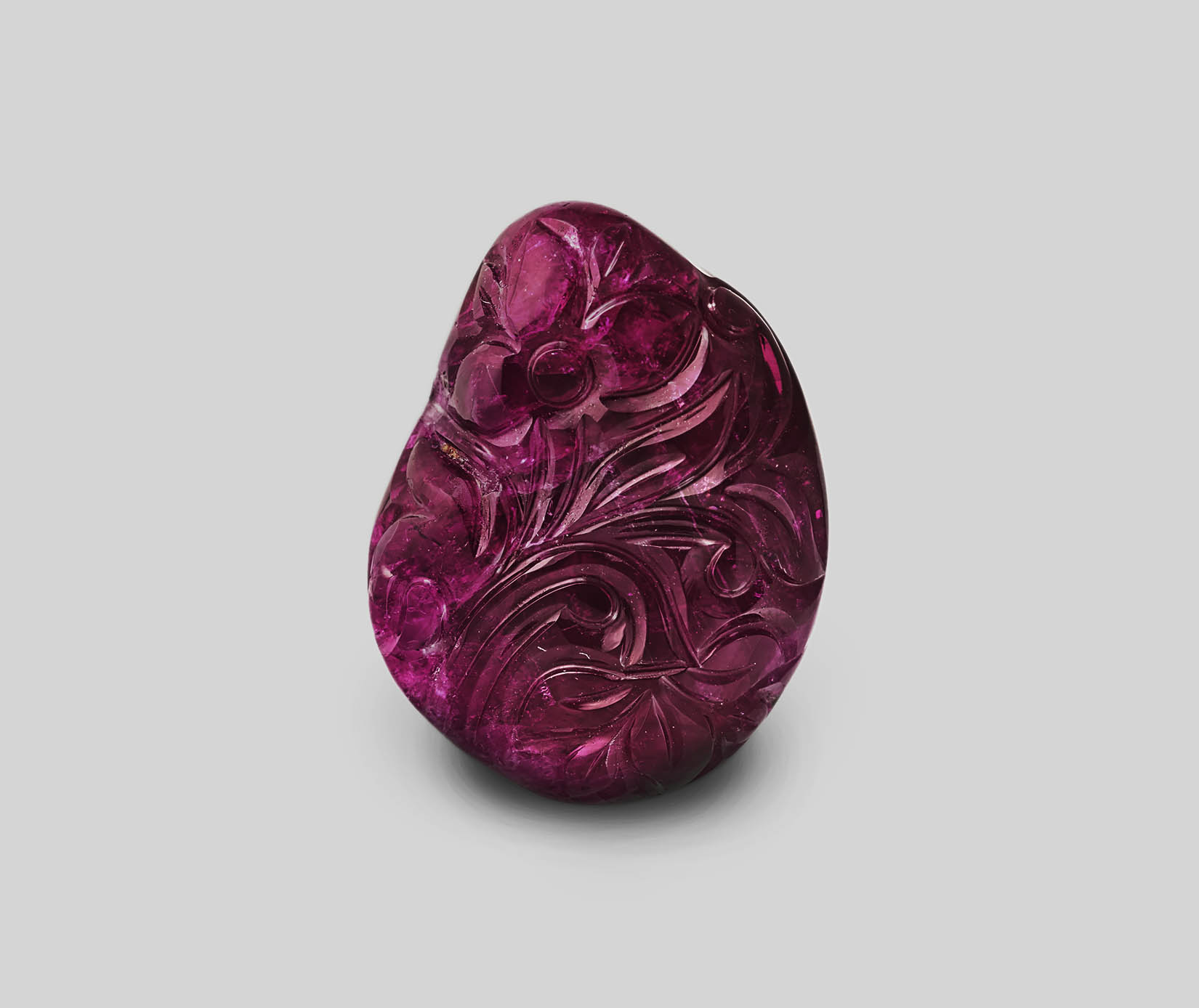Arzakite inclusion in ruby from Mogok